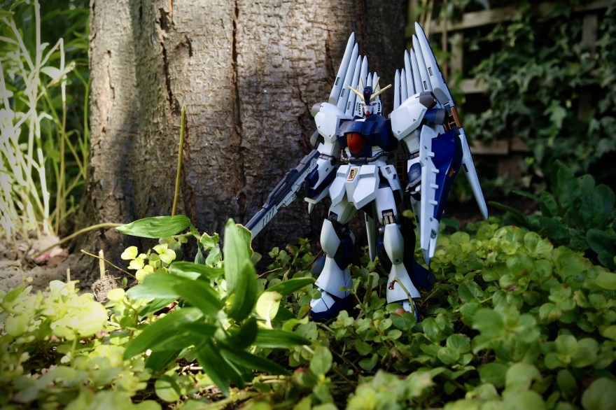 Bandai 1/144 HG V-Zeon Gundam (Captain Zeon’s Mobile Suit) – It is a ...