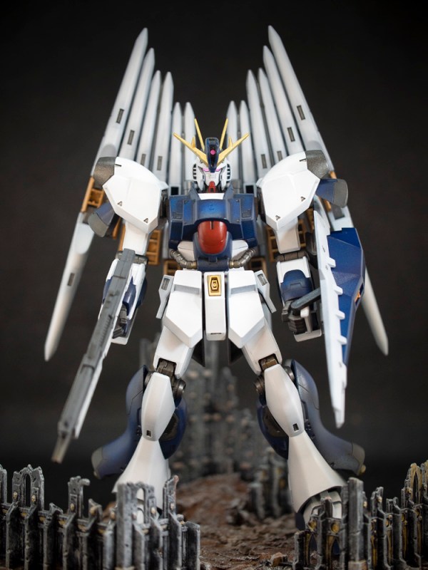 Bandai 1/144 HG V-Zeon Gundam (Captain Zeon’s Mobile Suit) – It is a ...
